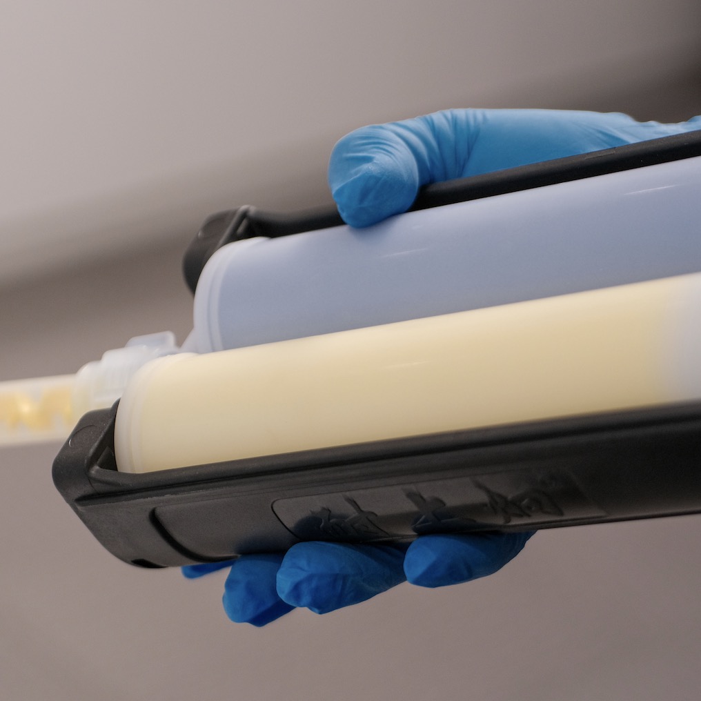 Polyurethane Thermal Conductive Structural Adhesive